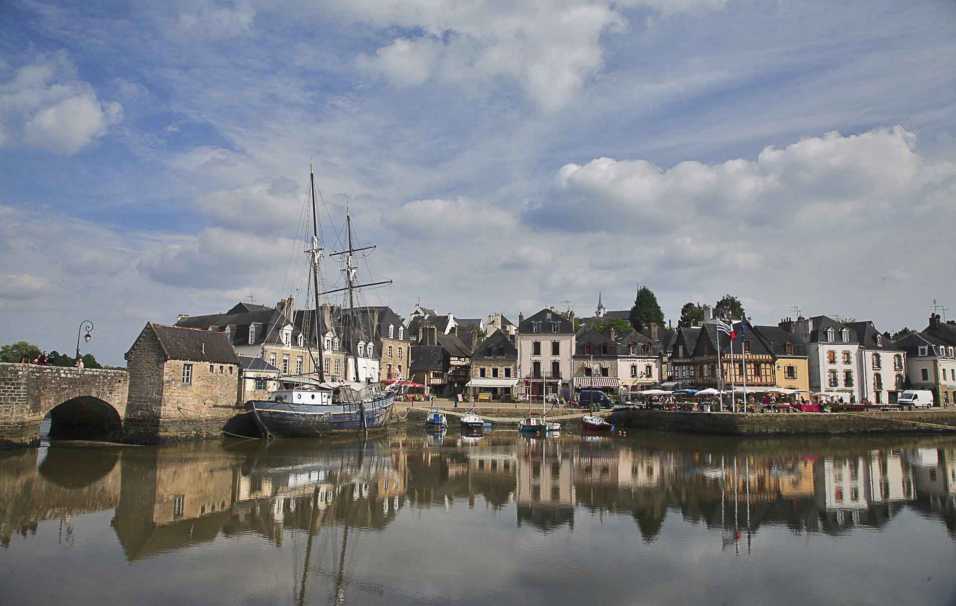 Découvrez le port de Saint-Goustan à Auray depuis votre camping dans le ...